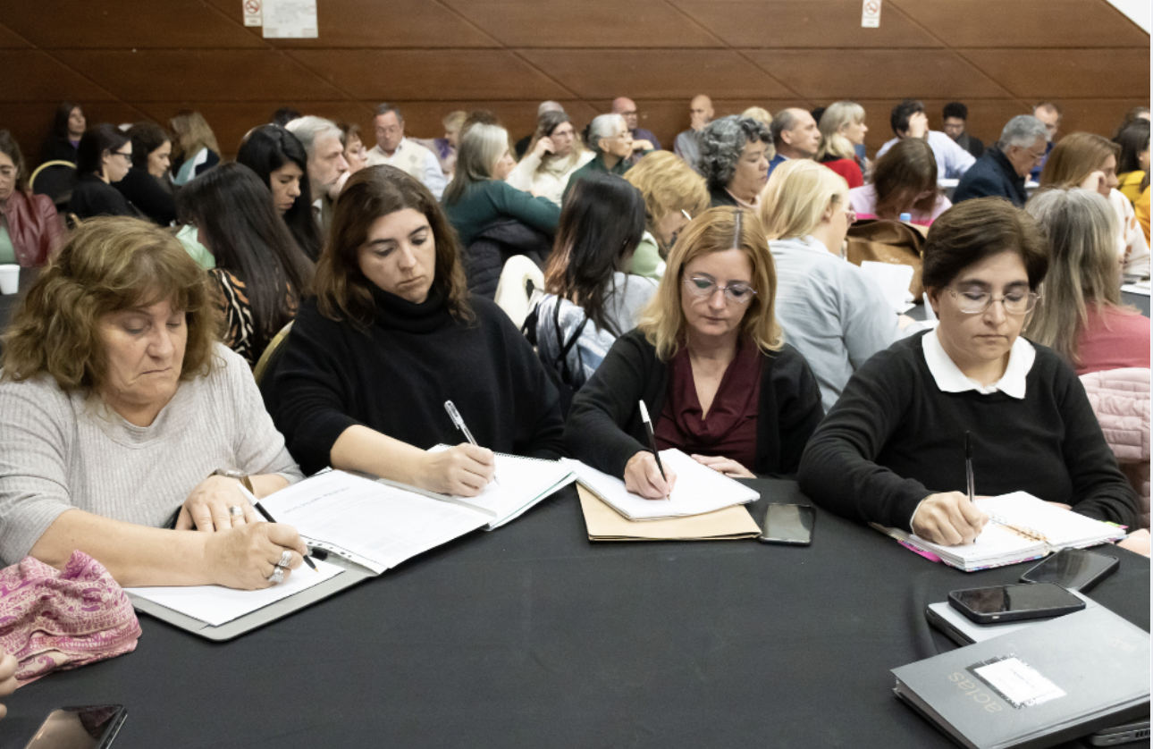 FINALIZADO. Construyendo el PEI desde la escuela posible - AMCEC